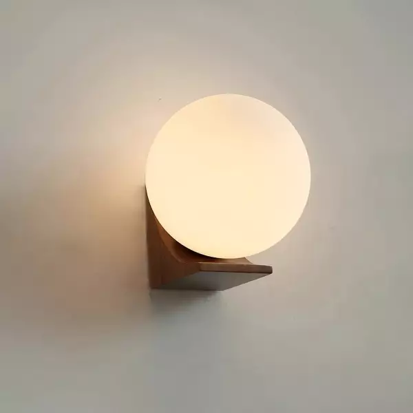 Minimalistyczna drewniana geometryczna lampa ścienna w kształcie kuli ...